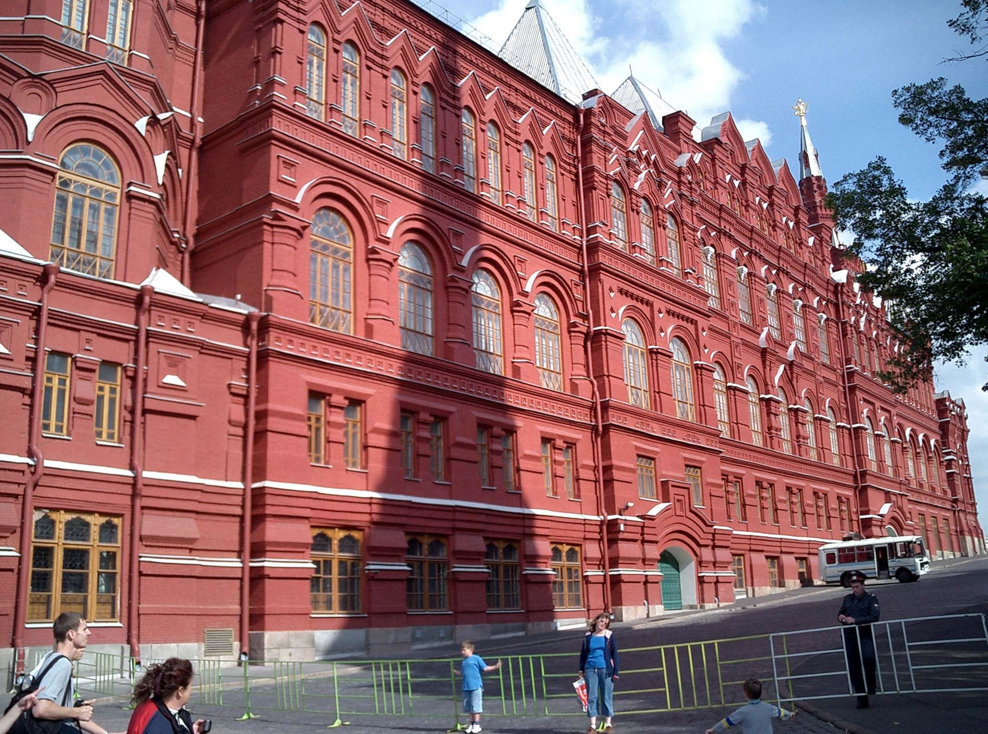 Asisbiz Moscow Kremlin Architecture State Museum Red Square 2005 11 Asisbiz Moscow Kremlin Architecture State Museum Red Square 2005 11